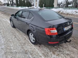 Black Skoda Octavia 2013 in Polva, with an engine capacity of 2.00 L and mileage of 289 thousand km for 5090 €, photo 11 on AUTOMOTO.COM.LV