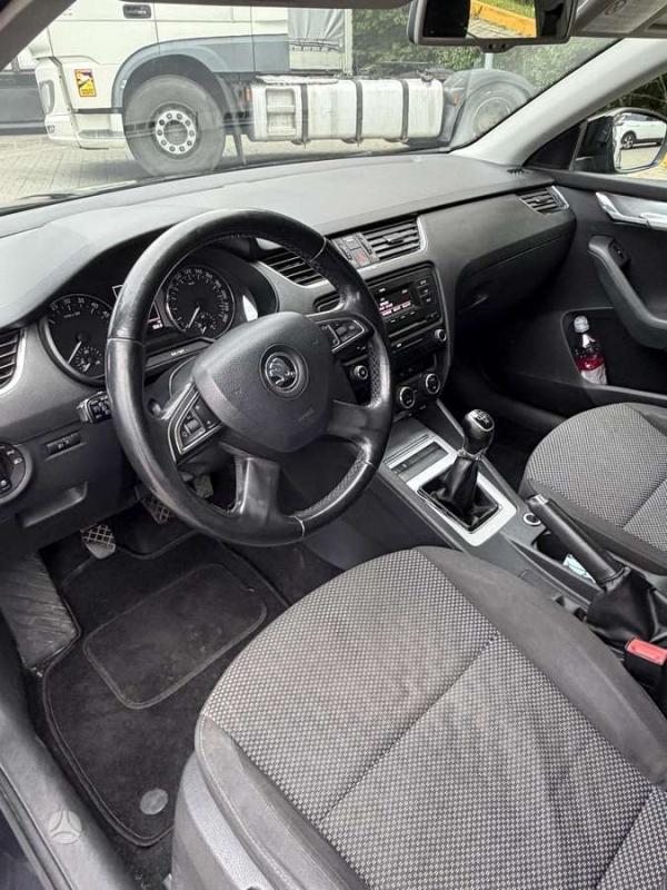 Melns Skoda Octavia 2013 Viļņa, ar dzinēja tilpumu 1.60 L un nobraukumu 420 tūkst. km par 3900 €, foto 6 vietnē AUTOMOTO.COM.LV