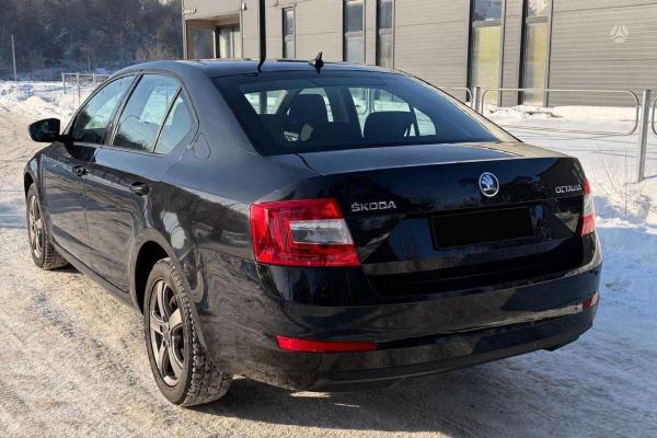 Melns Skoda Octavia 2014 Viļņa, ar dzinēja tilpumu 1.60 L un nobraukumu 245 tūkst. km par 5650 €, foto 3 vietnē AUTOMOTO.COM.LV