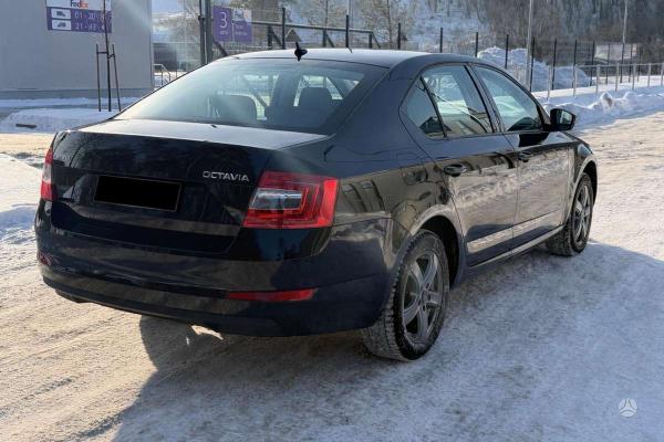 Melns Skoda Octavia 2014 Viļņa, ar dzinēja tilpumu 1.60 L un nobraukumu 245 tūkst. km par 5650 €, foto 4 vietnē AUTOMOTO.COM.LV