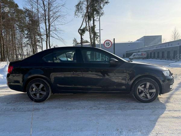 Melns Skoda Octavia 2014 Viļņa, ar dzinēja tilpumu 1.60 L un nobraukumu 245 tūkst. km par 5650 €, foto 6 vietnē AUTOMOTO.COM.LV