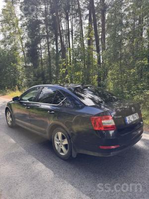 Black Skoda Octavia 2014 in Riga, with an engine capacity of 2.00 L and mileage of 287 thousand km for 3350 €, photo 4 on AUTOMOTO.COM.LV
