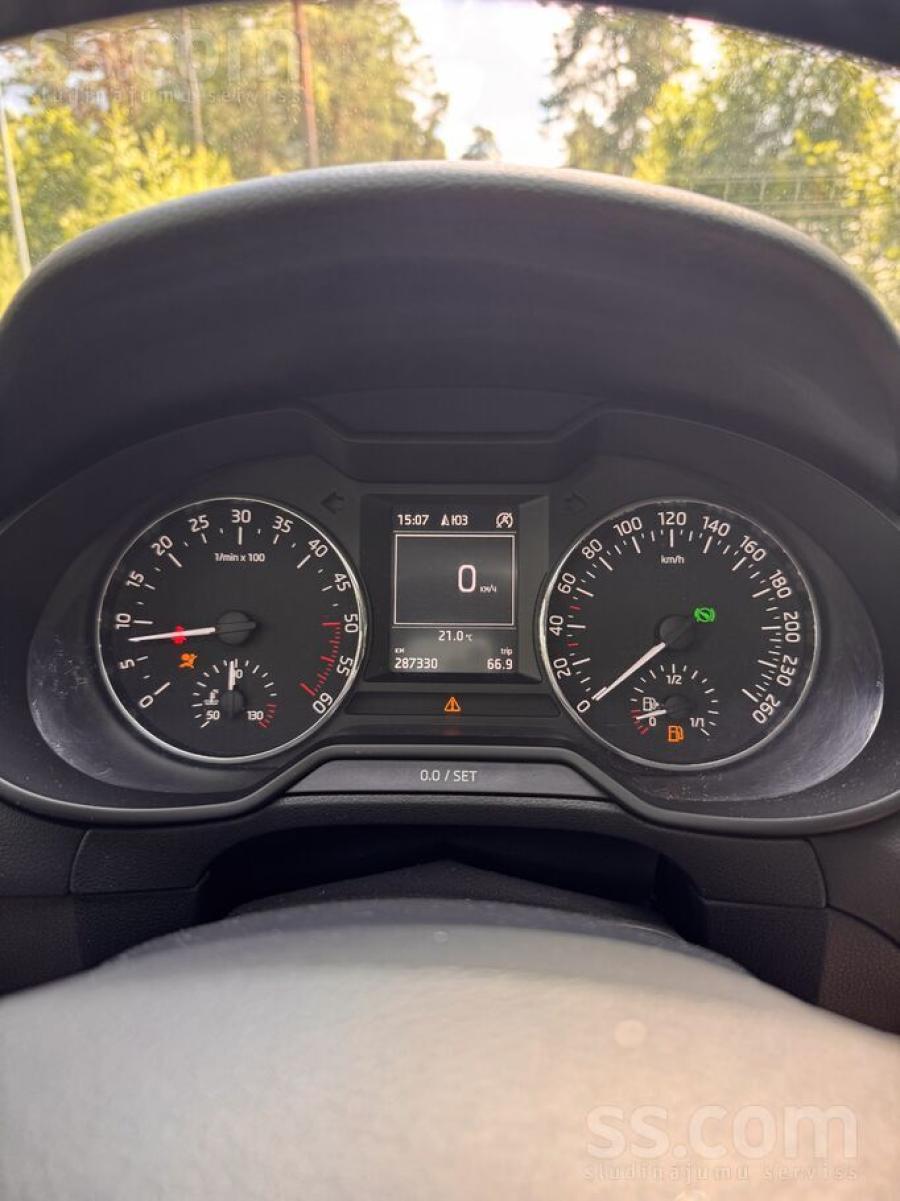 Black Skoda Octavia 2014 in Riga, with an engine capacity of 2.00 L and mileage of 287 thousand km for 3350 €, photo 9 on AUTOMOTO.COM.LV