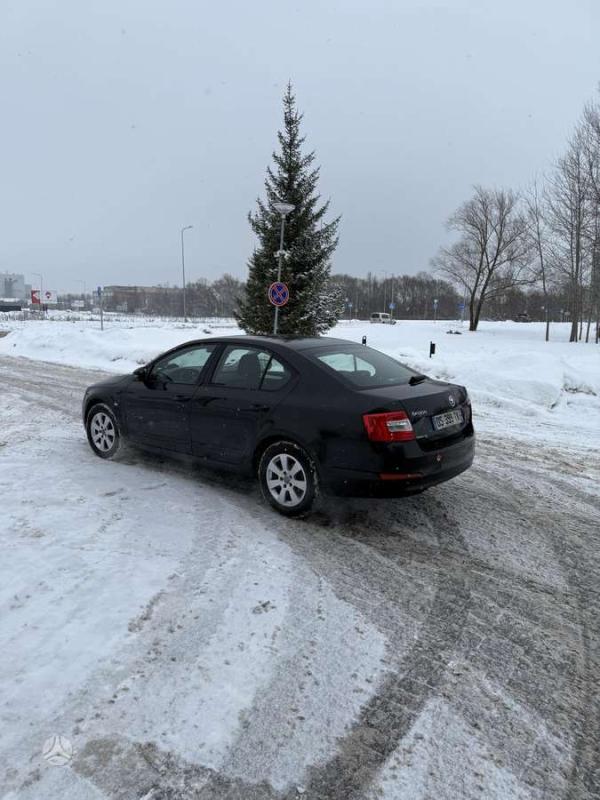 Melns Skoda Octavia 2015 Tauragė, ar dzinēja tilpumu 1.60 L un nobraukumu 404 tūkst. km par 3500 €, foto 4 vietnē AUTOMOTO.COM.LV