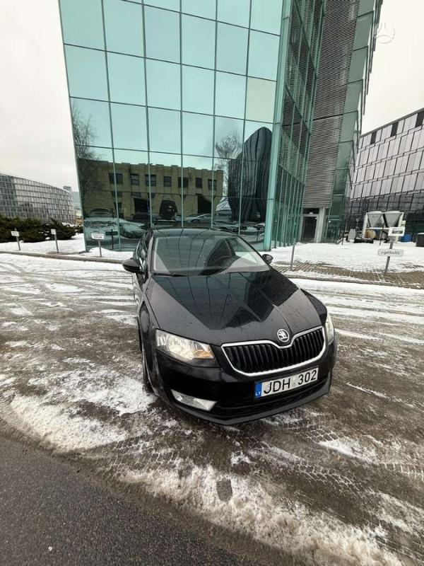Black Skoda Octavia 2016 in Vilnius, with an engine capacity of 1.60 L and mileage of 250 thousand km for 5700 €, photo 1 on AUTOMOTO.COM.LV