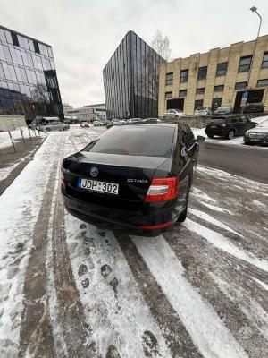 Black Skoda Octavia 2016 in Vilnius, with an engine capacity of 1.60 L and mileage of 250 thousand km for 5700 €, photo 2 on AUTOMOTO.COM.LV