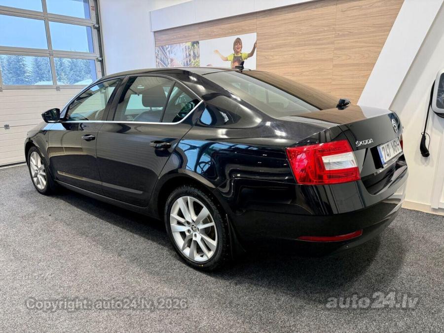 Black Skoda Octavia 2017 in Rakvere, with an engine capacity of 1.40 L and mileage of 185 thousand km for 10500 €, photo 4 on AUTOMOTO.COM.LV