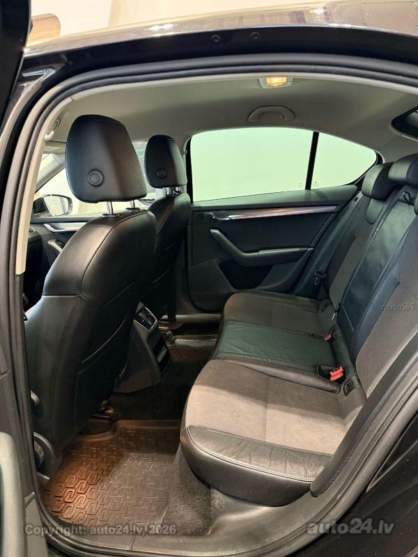 Black Skoda Octavia 2017 in Rakvere, with an engine capacity of 1.40 L and mileage of 185 thousand km for 10500 €, photo 11 on AUTOMOTO.COM.LV