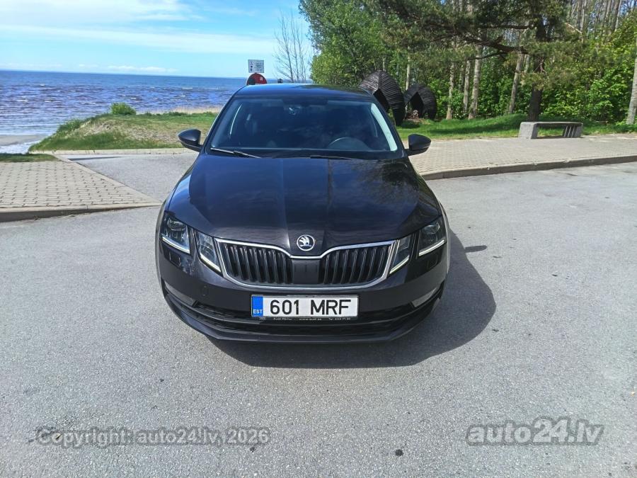Melns Skoda Octavia 2017 Tallina, ar dzinēja tilpumu 1.40 L un nobraukumu 121 tūkst. km par 12000 €, foto 3 vietnē AUTOMOTO.COM.LV