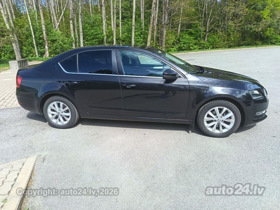 Melns Skoda Octavia 2017 Tallina, ar dzinēja tilpumu 1.40 L un nobraukumu 121 tūkst. km par 12000 €, foto 6 vietnē AUTOMOTO.COM.LV