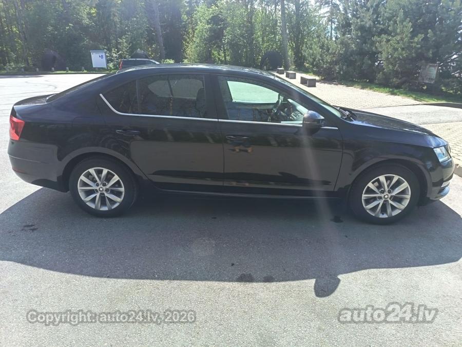 Melns Skoda Octavia 2017 Tallina, ar dzinēja tilpumu 1.40 L un nobraukumu 121 tūkst. km par 12000 €, foto 8 vietnē AUTOMOTO.COM.LV