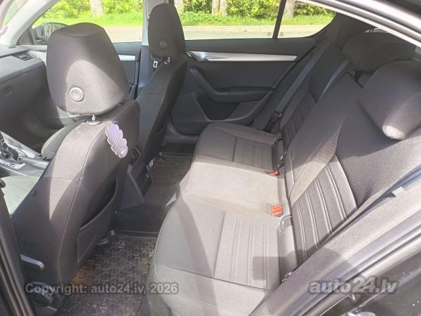 Black Skoda Octavia 2017 in Tallinn, with an engine capacity of 1.40 L and mileage of 121 thousand km for 12000 €, photo 10 on AUTOMOTO.COM.LV