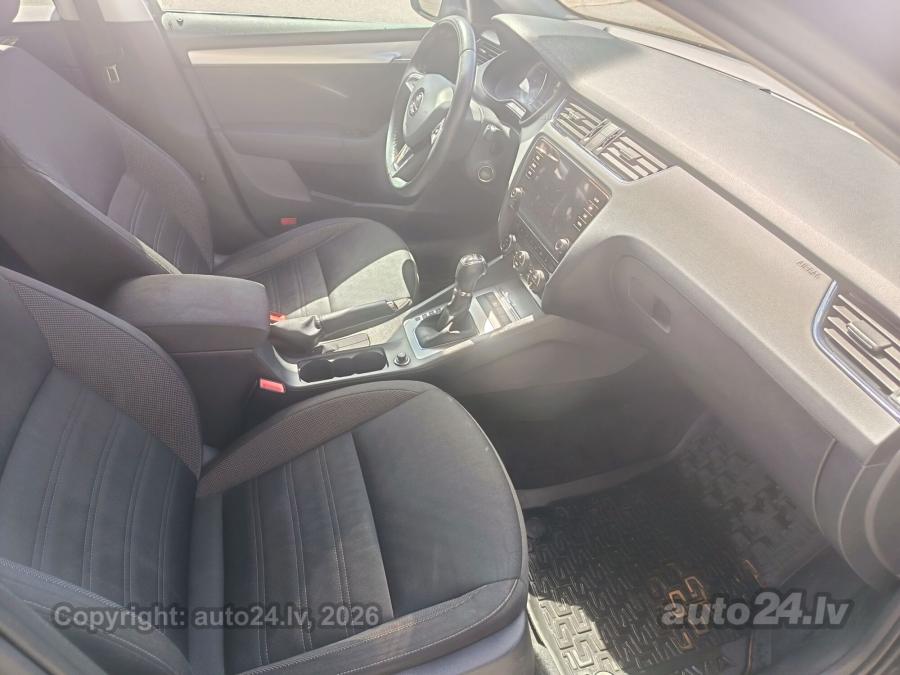 Melns Skoda Octavia 2017 Tallina, ar dzinēja tilpumu 1.40 L un nobraukumu 121 tūkst. km par 12000 €, foto 12 vietnē AUTOMOTO.COM.LV