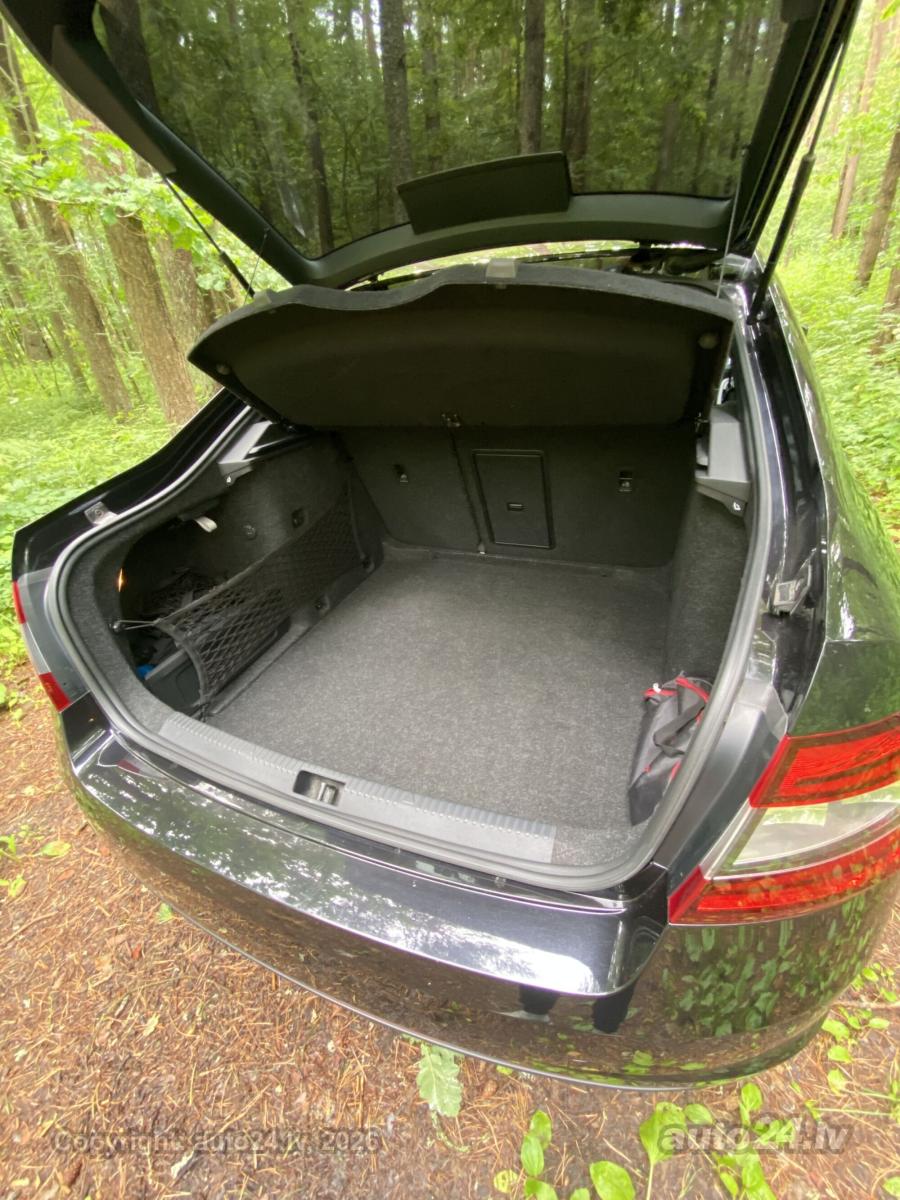 Black Skoda Octavia 2017 in Parnu, with an engine capacity of 2.00 L and mileage of 110 thousand km for 14500 €, photo 13 on AUTOMOTO.COM.LV