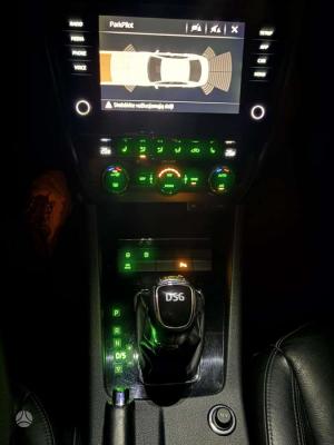 Black Skoda Octavia 2017 in Vilnius, with an engine capacity of 1.40 L and mileage of 150 thousand km for 12500 €, photo 12 on AUTOMOTO.COM.LV