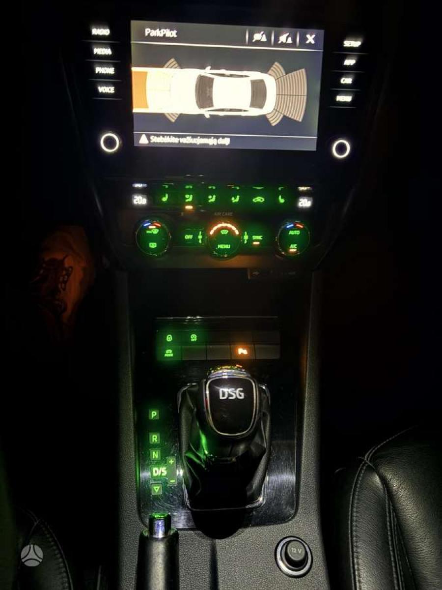 Black Skoda Octavia 2017 in Vilnius, with an engine capacity of 1.40 L and mileage of 150 thousand km for 12500 €, photo 12 on AUTOMOTO.COM.LV
