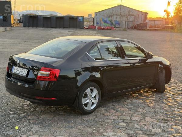 Black Skoda Octavia 2018 in Ogre, with an engine capacity of 1.60 L and mileage of 316 thousand km for 7850 €, photo 4 on AUTOMOTO.COM.LV