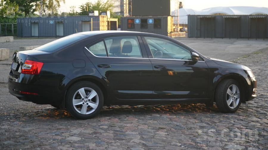 Melns Skoda Octavia 2018 Ogre, ar dzinēja tilpumu 1.60 L un nobraukumu 316 tūkst. km par 6850 €, foto 5 vietnē AUTOMOTO.COM.LV