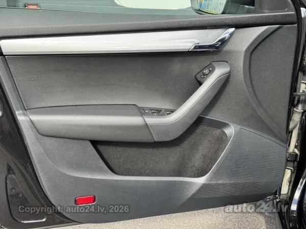 Melns Skoda Octavia 2018 Tallina, ar dzinēja tilpumu 1.60 L un nobraukumu 126 tūkst. km par 12995 €, foto 9 vietnē AUTOMOTO.COM.LV
