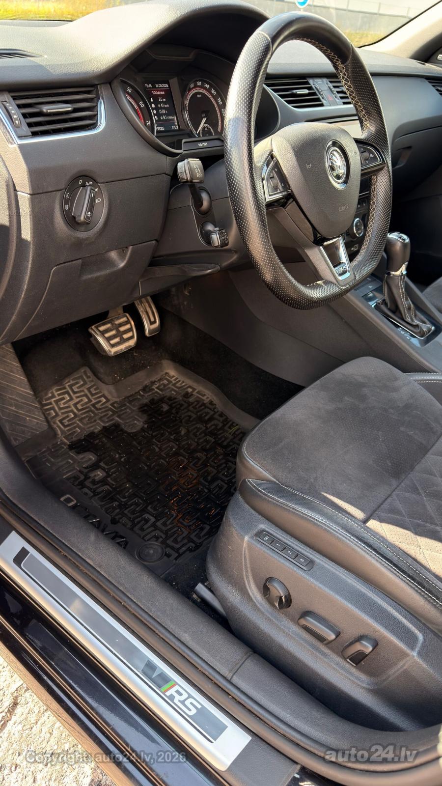 Melns Skoda Octavia 2018 Tallina, ar dzinēja tilpumu 2.00 L un nobraukumu 139 tūkst. km par 17990 €, foto 10 vietnē AUTOMOTO.COM.LV