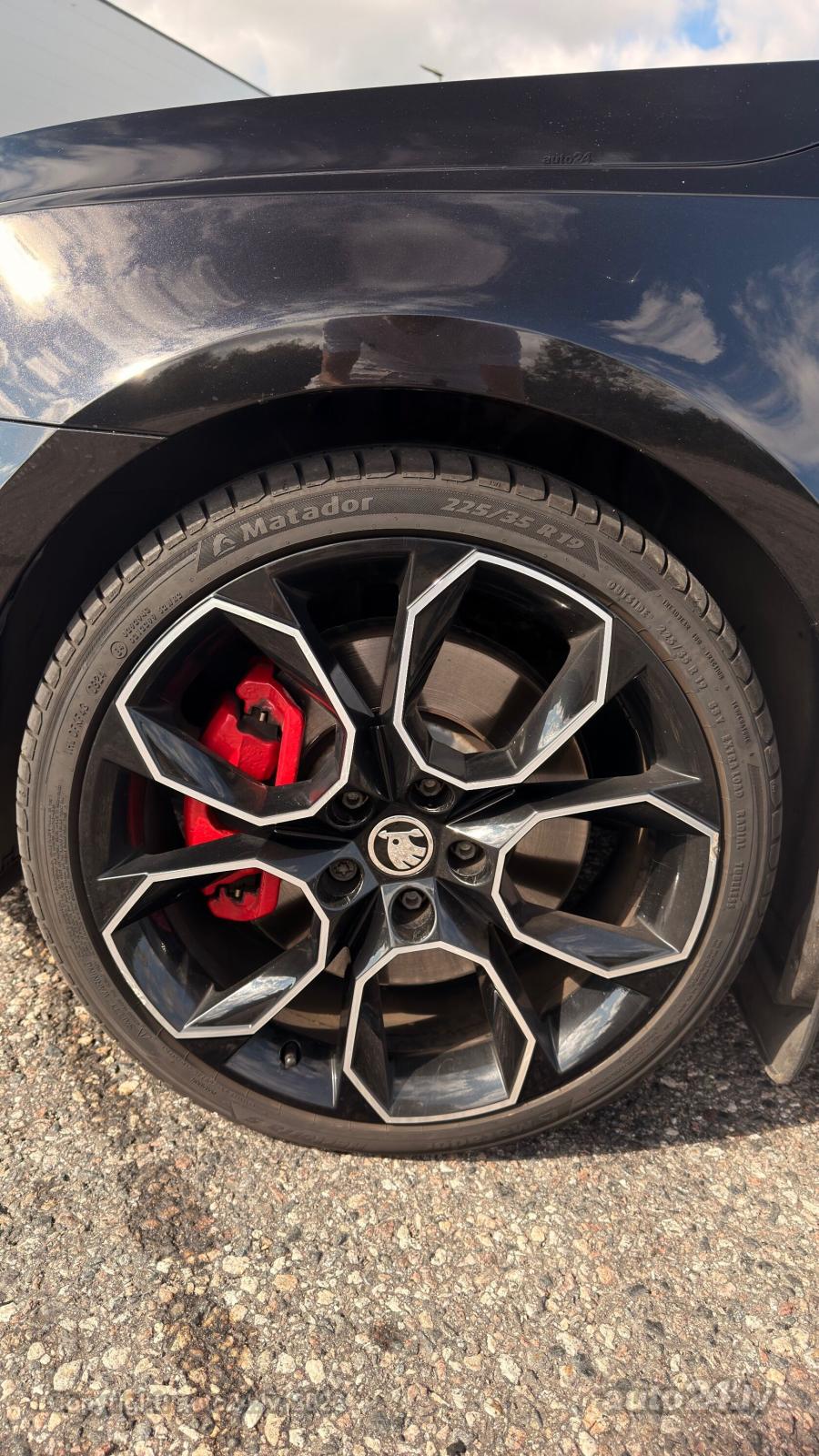 Melns Skoda Octavia 2018 Tallina, ar dzinēja tilpumu 2.00 L un nobraukumu 139 tūkst. km par 17990 €, foto 12 vietnē AUTOMOTO.COM.LV