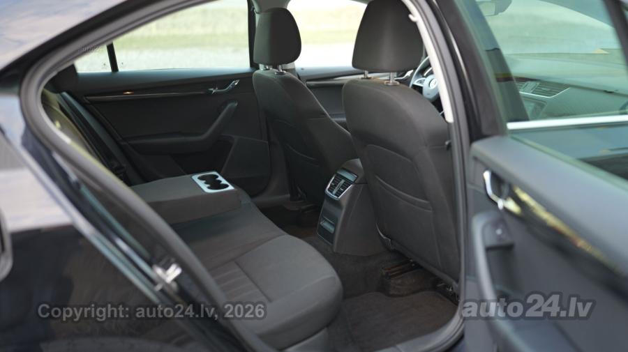 Black Skoda Octavia 2019 in Tallinn, with an engine capacity of 1.50 L and mileage of 176 thousand km for 9999 €, photo 15 on AUTOMOTO.COM.LV