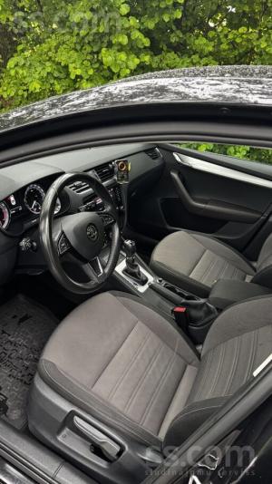 Black Skoda Octavia 2019 in Valmiera, with an engine capacity of 1.60 L and mileage of 147 thousand km for 10500 €, photo 4 on AUTOMOTO.COM.LV