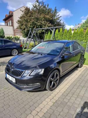 Melns Skoda Octavia 2019 Elektrėnai, ar dzinēja tilpumu 1.50 L un nobraukumu 110 tūkst. km par 9100 €, foto  vietnē AUTOMOTO.COM.LV