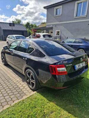Melns Skoda Octavia 2019 Elektrėnai, ar dzinēja tilpumu 1.50 L un nobraukumu 110 tūkst. km par 9100 €, foto 3 vietnē AUTOMOTO.COM.LV