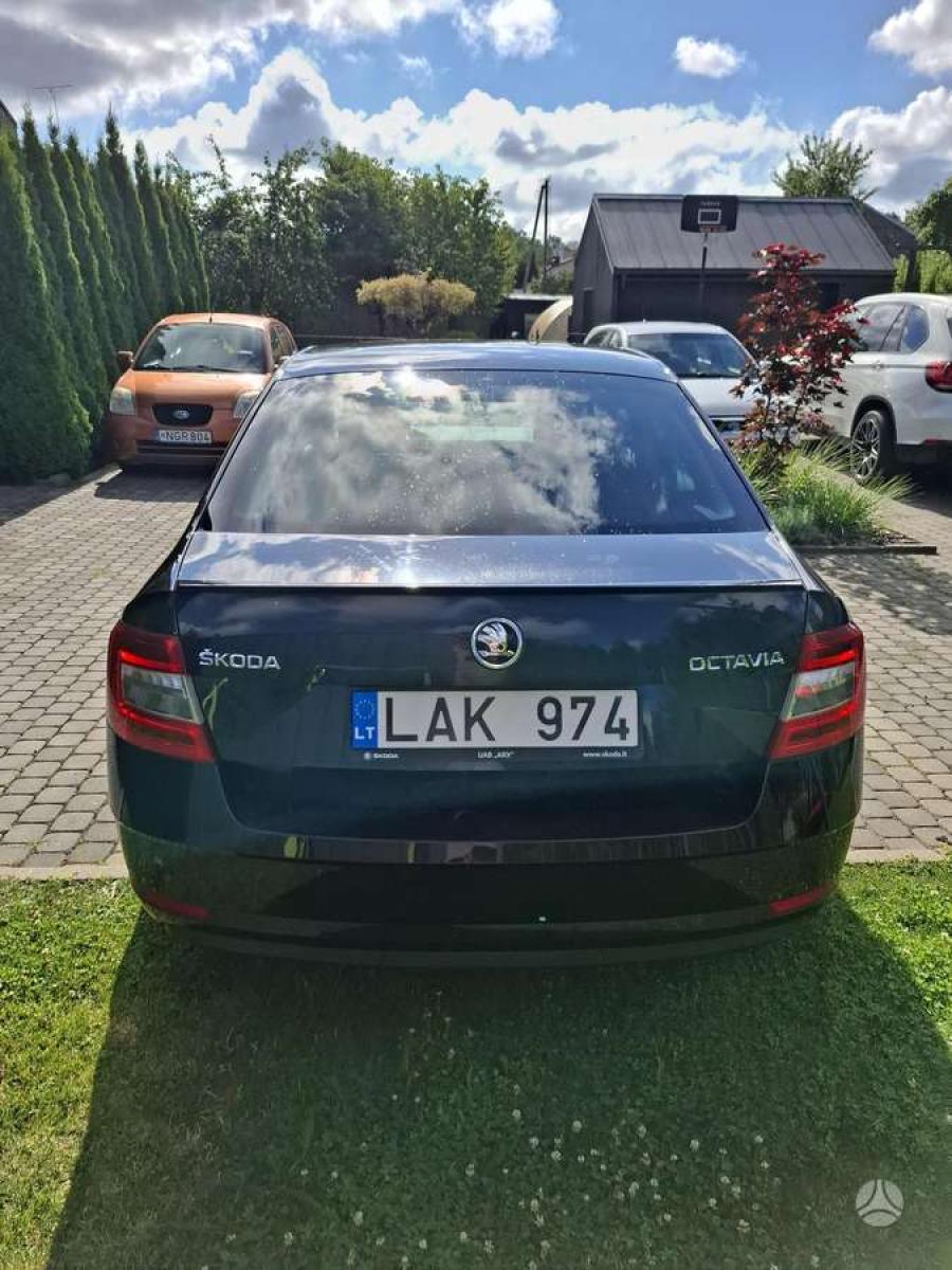 Melns Skoda Octavia 2019 Elektrėnai, ar dzinēja tilpumu 1.50 L un nobraukumu 110 tūkst. km par 9100 €, foto 5 vietnē AUTOMOTO.COM.LV