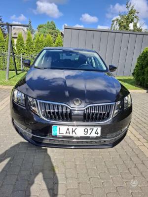 Melns Skoda Octavia 2019 Elektrėnai, ar dzinēja tilpumu 1.50 L un nobraukumu 110 tūkst. km par 9100 €, foto 7 vietnē AUTOMOTO.COM.LV