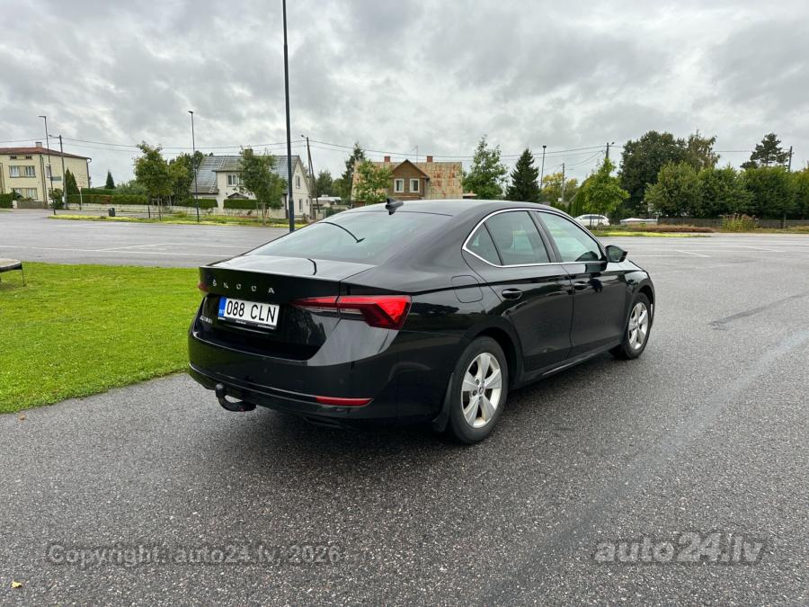Black Skoda Octavia 2020 in Tallinn, with an engine capacity of 2.00 L and mileage of 126 thousand km for 15999 €, photo 4 on AUTOMOTO.COM.LV