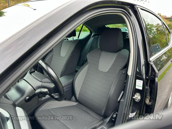 Black Skoda Octavia 2020 in Tallinn, with an engine capacity of 2.00 L and mileage of 126 thousand km for 15999 €, photo 10 on AUTOMOTO.COM.LV