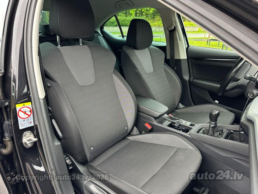 Black Skoda Octavia 2020 in Tallinn, with an engine capacity of 2.00 L and mileage of 126 thousand km for 15999 €, photo 13 on AUTOMOTO.COM.LV