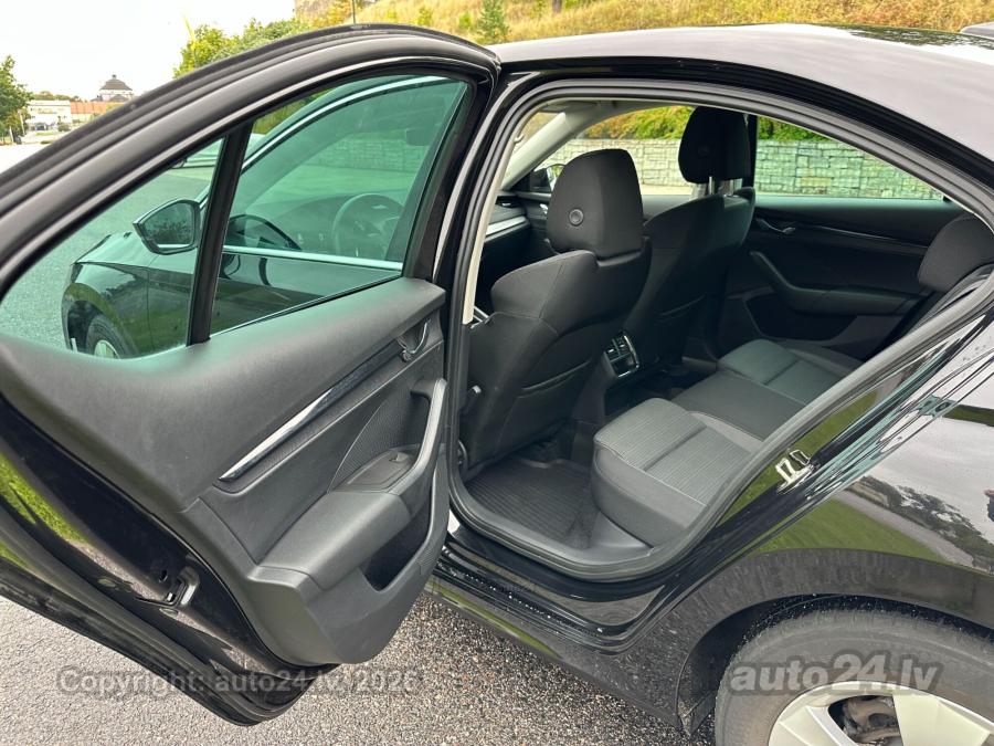 Black Skoda Octavia 2020 in Tallinn, with an engine capacity of 2.00 L and mileage of 126 thousand km for 15999 €, photo 15 on AUTOMOTO.COM.LV