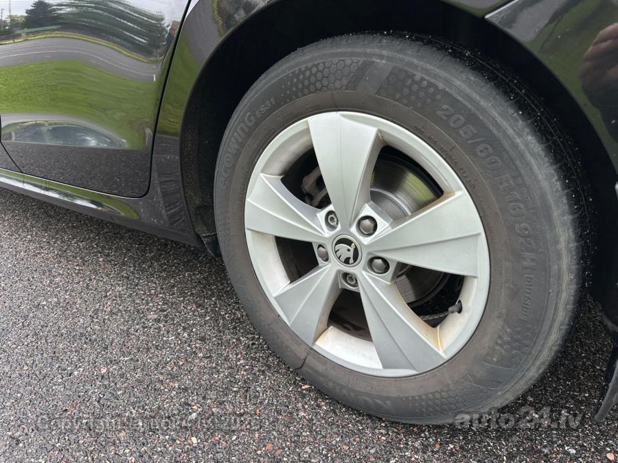 Black Skoda Octavia 2020 in Tallinn, with an engine capacity of 2.00 L and mileage of 126 thousand km for 15999 €, photo 17 on AUTOMOTO.COM.LV