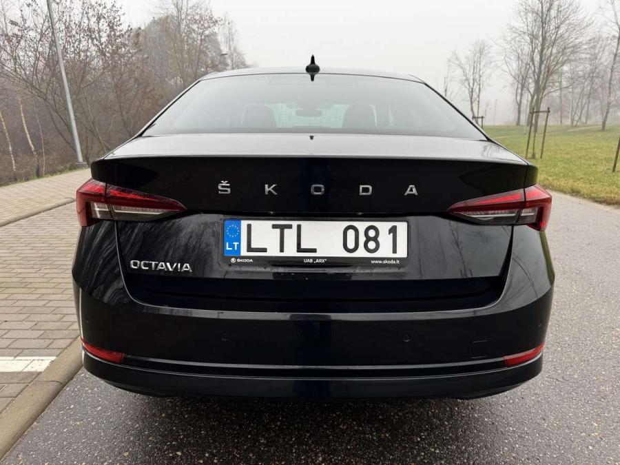 Black Skoda Octavia 2021 in Vilnius, with an engine capacity of 2.00 L and mileage of 73 thousand km for 18400 €, photo 6 on AUTOMOTO.COM.LV