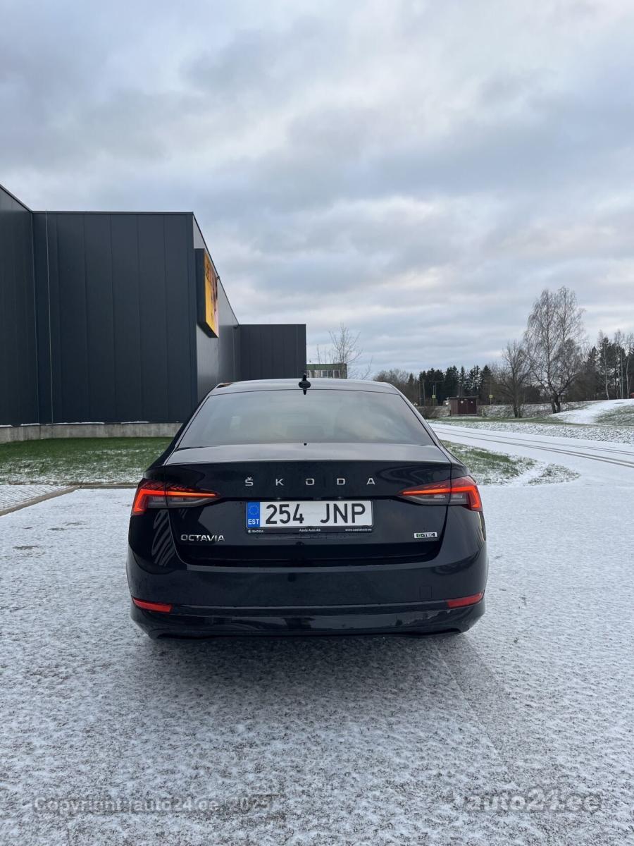 Black Skoda Octavia 2021 in Tartu, with an engine capacity of 1.50 L and mileage of 96 thousand km for 18900 €, photo 17 on AUTOMOTO.COM.LV