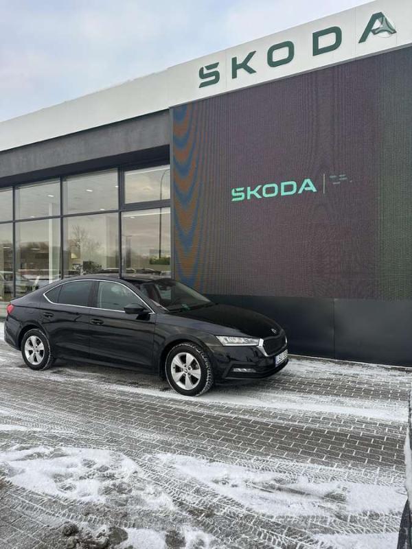 Melns Skoda Octavia 2021 Klaipėda, ar dzinēja tilpumu 1.97 L un nobraukumu 62 tūkst. km par 21800 €, foto 2 vietnē AUTOMOTO.COM.LV