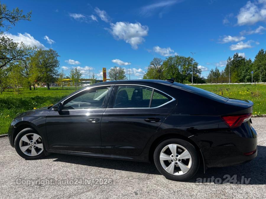 Melns Skoda Octavia 2021 Tallina, ar dzinēja tilpumu 1.00 L un nobraukumu 98 tūkst. km par 14500 €, foto 4 vietnē AUTOMOTO.COM.LV