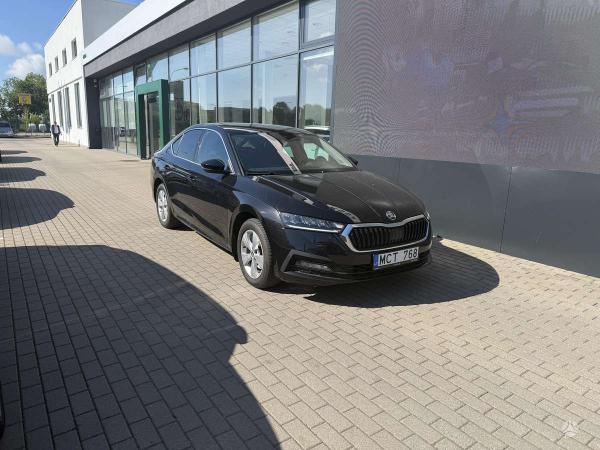 Black Skoda Octavia 2021 in Klaipeda, with an engine capacity of 1.97 L and mileage of 79 thousand km for 17800 €, photo 2 on AUTOMOTO.COM.LV