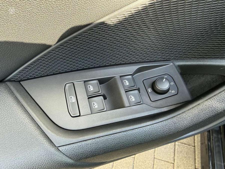 Melns Skoda Octavia 2021 Klaipėda, ar dzinēja tilpumu 1.97 L un nobraukumu 79 tūkst. km par 17800 €, foto 16 vietnē AUTOMOTO.COM.LV