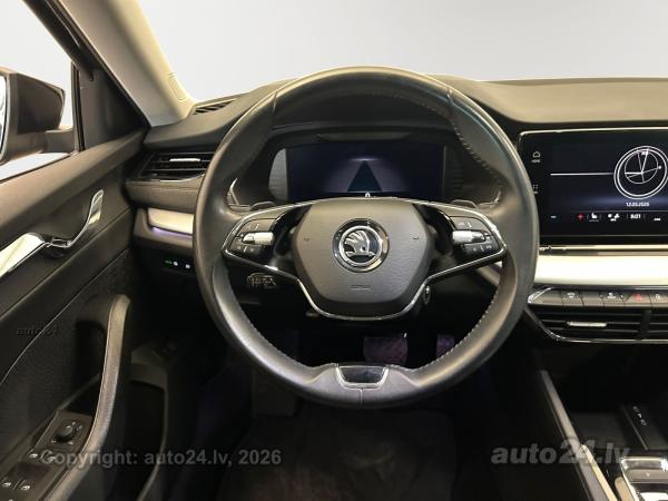 Black Skoda Octavia 2022 in Tallinn, with an engine capacity of 1.50 L and mileage of 125 thousand km for 16500 €, photo 8 on AUTOMOTO.COM.LV