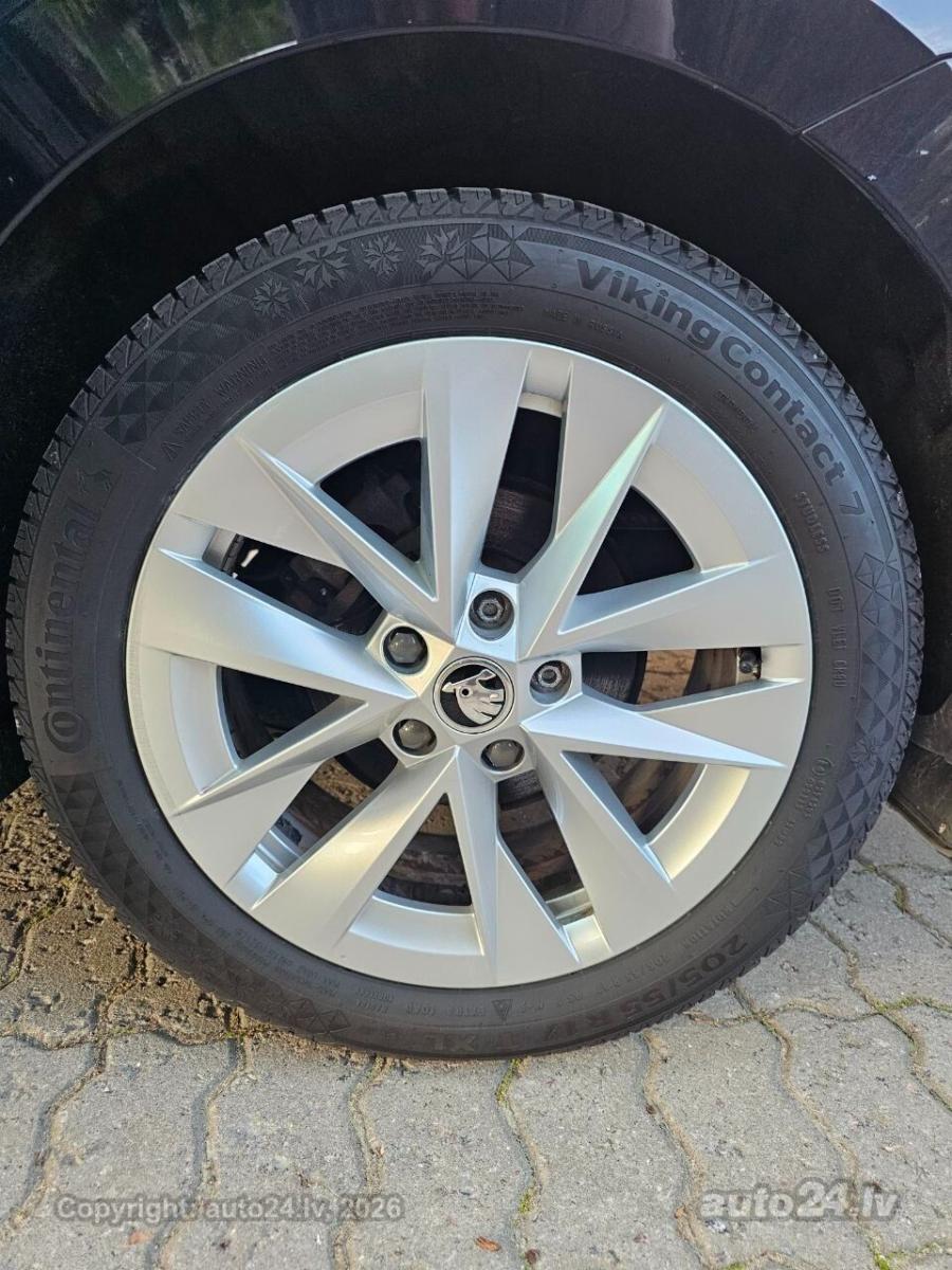 Melns Skoda Octavia 2022 Tallina, ar dzinēja tilpumu 1.50 L un nobraukumu 125 tūkst. km par 19500 €, foto 17 vietnē AUTOMOTO.COM.LV