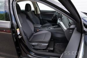 Black Skoda Octavia 2022 in Riga, with an engine capacity of 1.00 L and mileage of 101 thousand km for 14950 €, photo 8 on AUTOMOTO.COM.LV