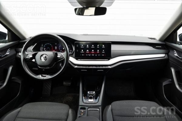 Black Skoda Octavia 2022 in Riga, with an engine capacity of 1.00 L and mileage of 101 thousand km for 14950 €, photo 9 on AUTOMOTO.COM.LV