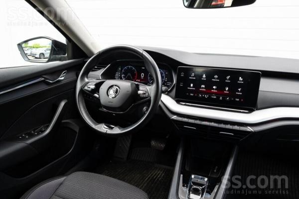 Black Skoda Octavia 2022 in Riga, with an engine capacity of 1.00 L and mileage of 101 thousand km for 14950 €, photo 10 on AUTOMOTO.COM.LV