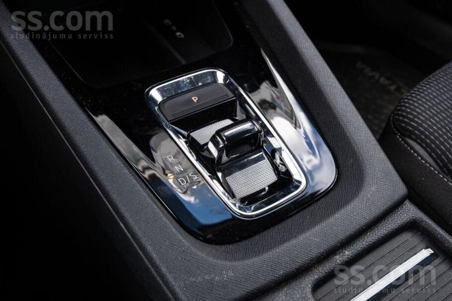 Black Skoda Octavia 2022 in Riga, with an engine capacity of 1.00 L and mileage of 101 thousand km for 14950 €, photo 16 on AUTOMOTO.COM.LV