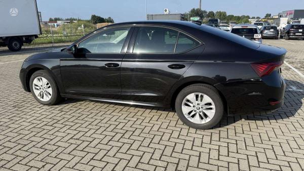Black Skoda Octavia 2022 in Palanga, with an engine capacity of 1.97 L and mileage of 220 thousand km for 14300 €, photo 8 on AUTOMOTO.COM.LV