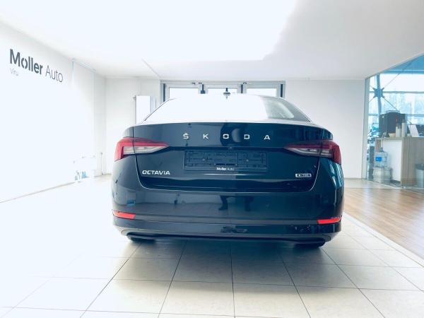 Black Skoda Octavia 2022 in Johvi, with an engine capacity of 1.00 L and mileage of 110 thousand km for 15900 €, photo 6 on AUTOMOTO.COM.LV